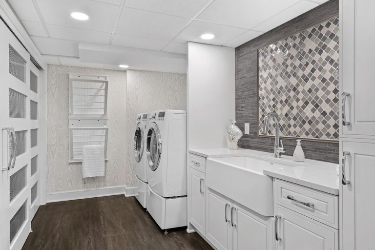 Winners of 5 NARI East Central Region CotY Awards - Cleary Company: Design Build Remodel